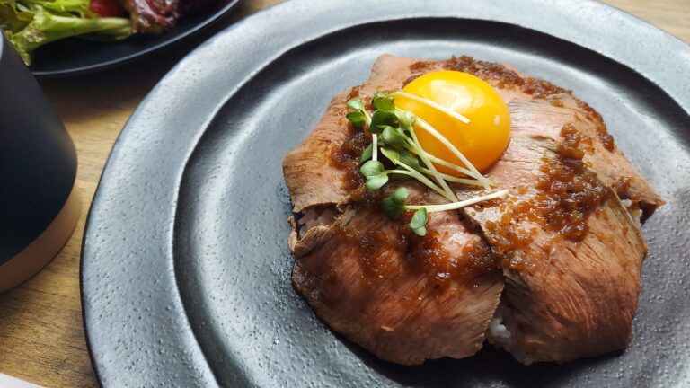 Cafe Least（カフェ リースト）｜ おしゃれカフェで堪能♪極上ローストビーフランチ | しばたんが行く！大分グルメ日記
